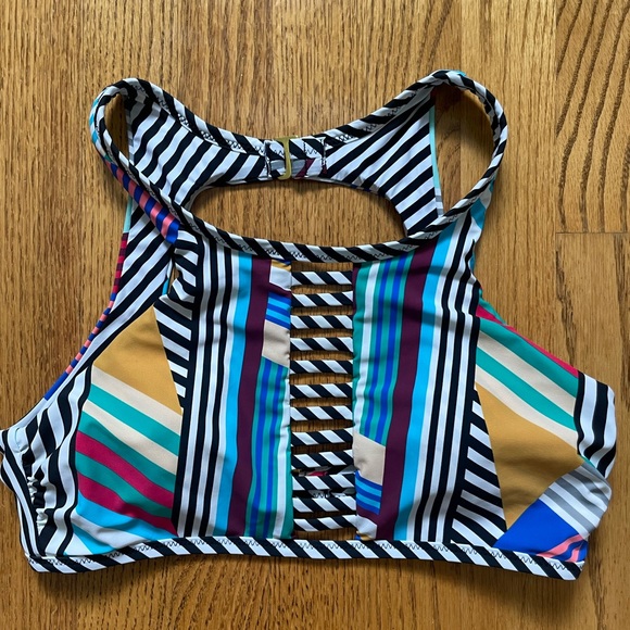 Red Carter | Swim | Red Carter Key Hole Bikini Top | Poshmark